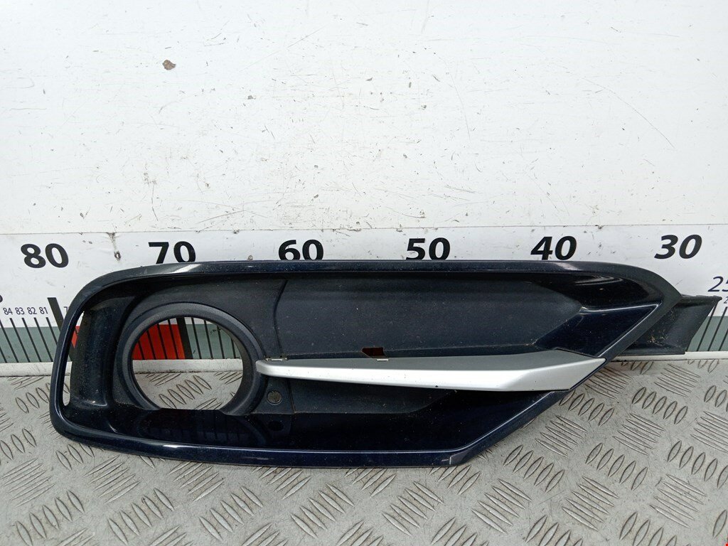 Решетка (рамка) фары противотуманной левой BMW 3-Series (F30/F31/F34/F35) 51117300737 арт. 2256987