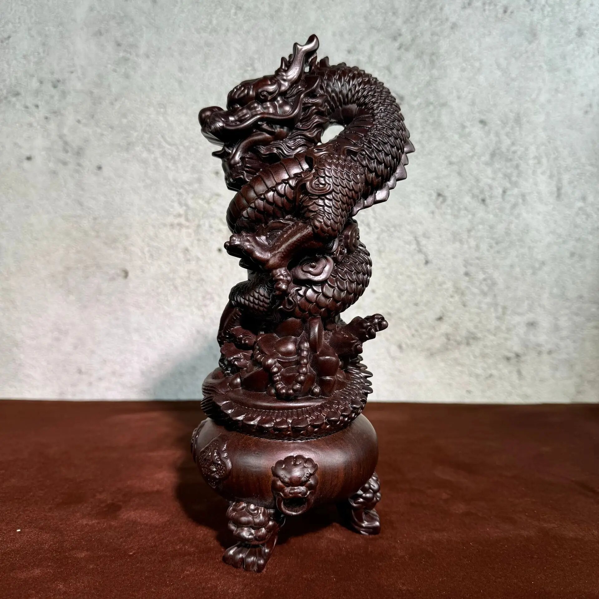 Деревянная статуэтка дракона из черного дерева