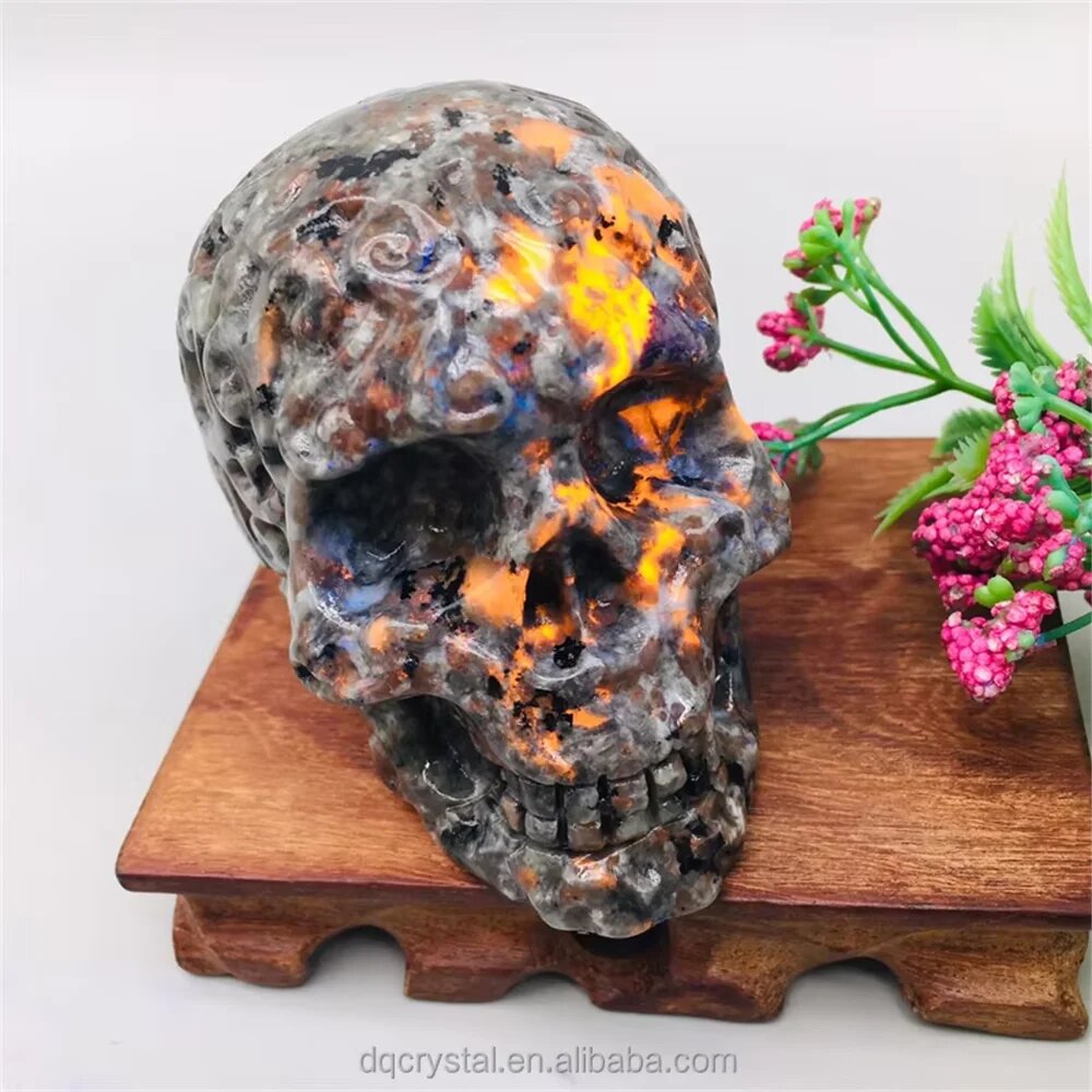 Натуральный хрустальный череп Ubrit, резная статуя черепа для украшения Хэллоуина, подарок, ремесло, кремневая статуя, мощный волшебник