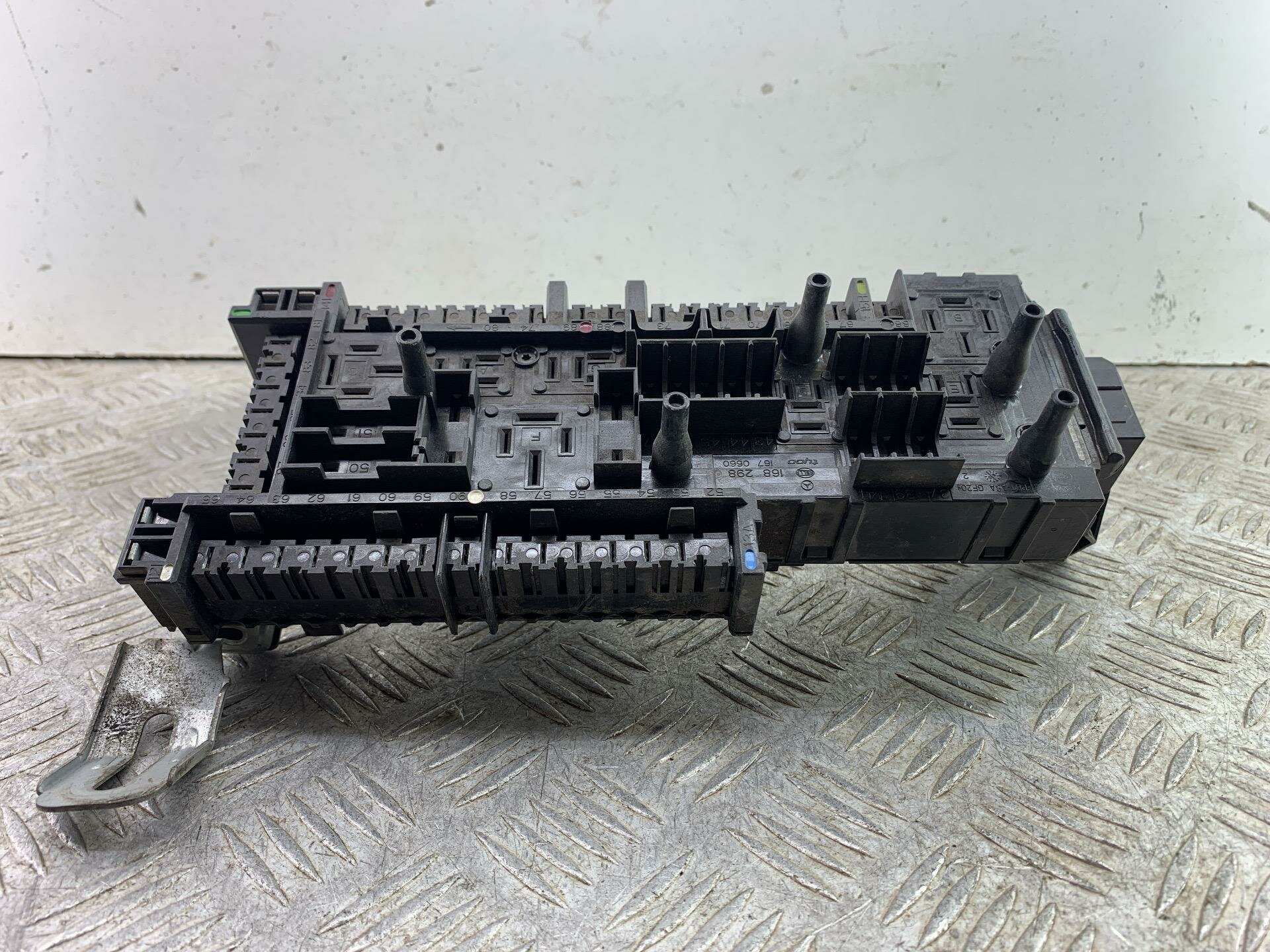 Блок предохранителей Mercedes-Benz E W212 (2009 - 2013) 016706581A