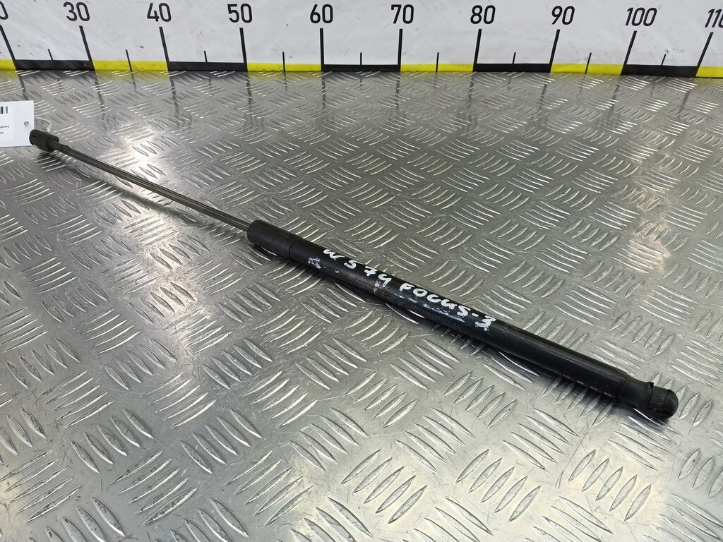 Амортизатор крышки багажника Б/У для FORD Focus III (2011—2015) 1747492