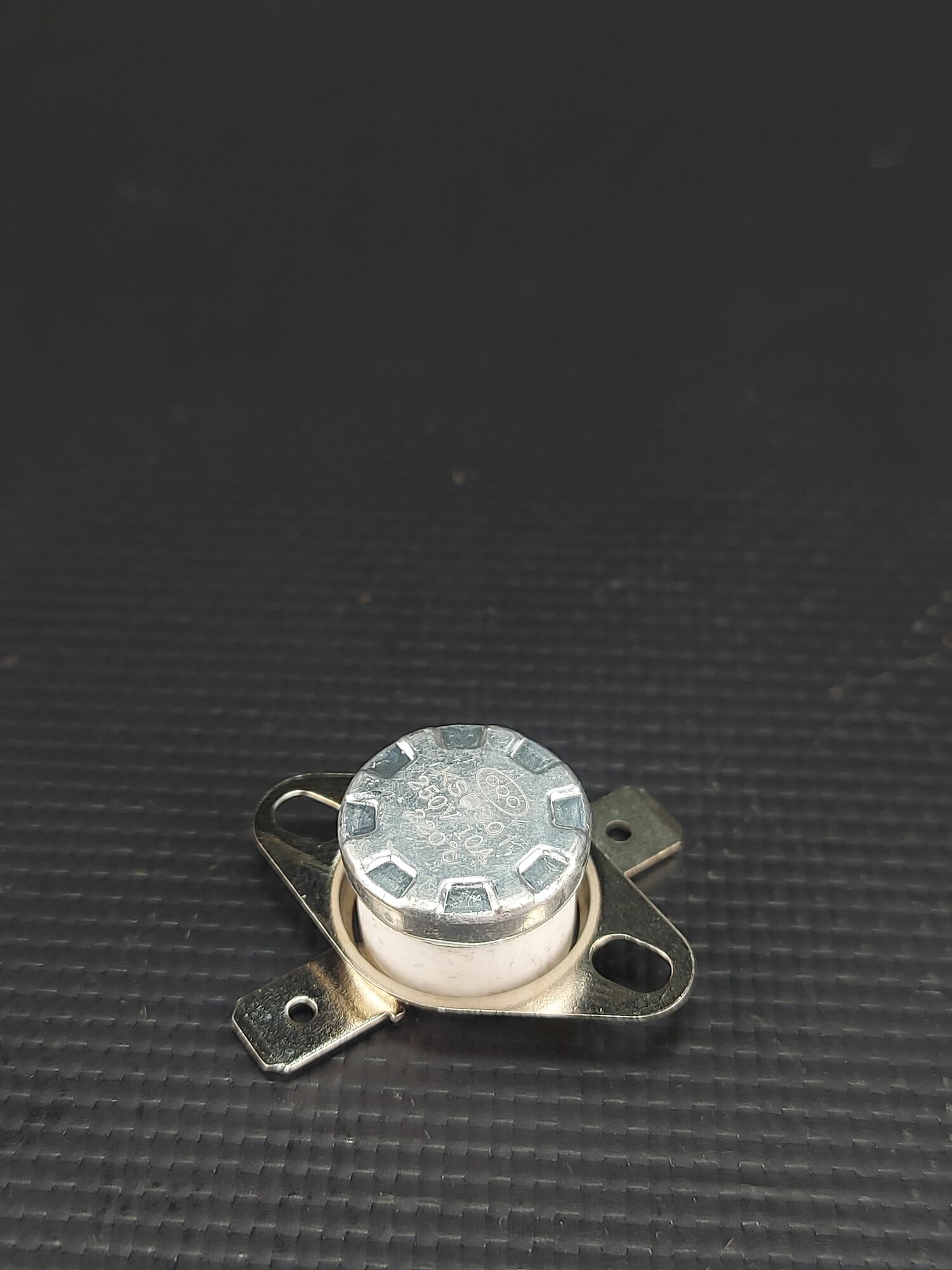 Термостат биметаллический KSD301-220C NC 10A/250V подвижный фланец