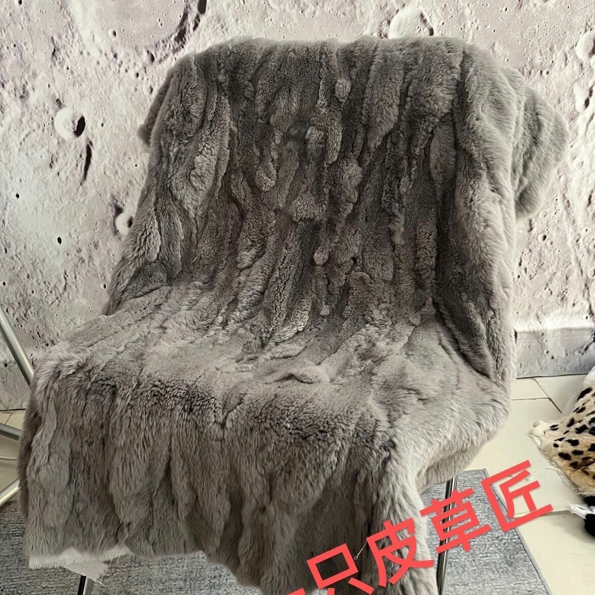 Мех кролика рекс, одеяла из натуральной кожи, эркеры, диваны, одеяла и подушки.