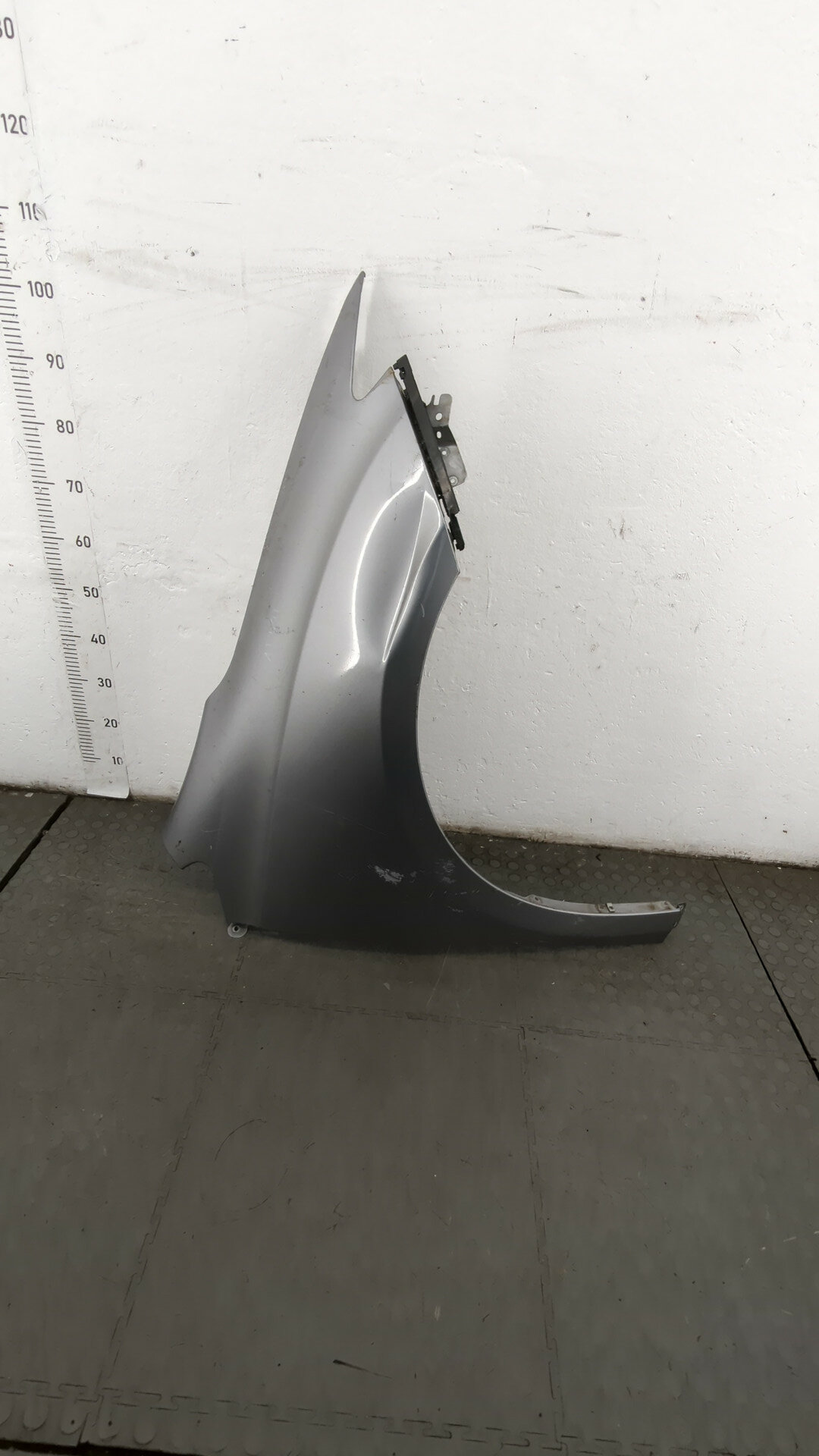 Крыло правое переднее Chrysler Voyager Б/У