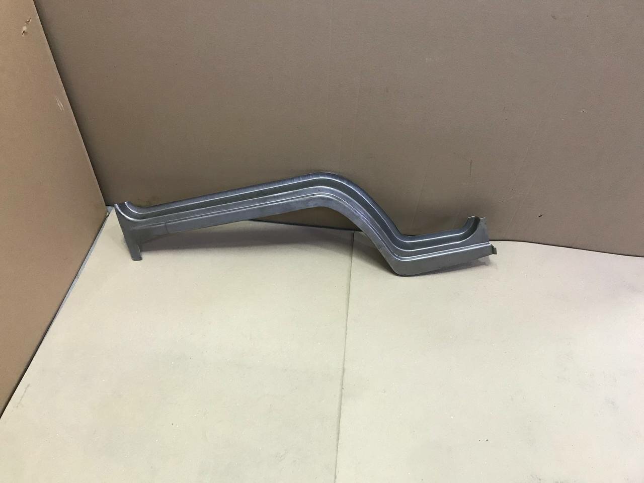 Порог кабины двери кузова правый УАЗ 452 Буханка 3909, 3741, 2206, 3909