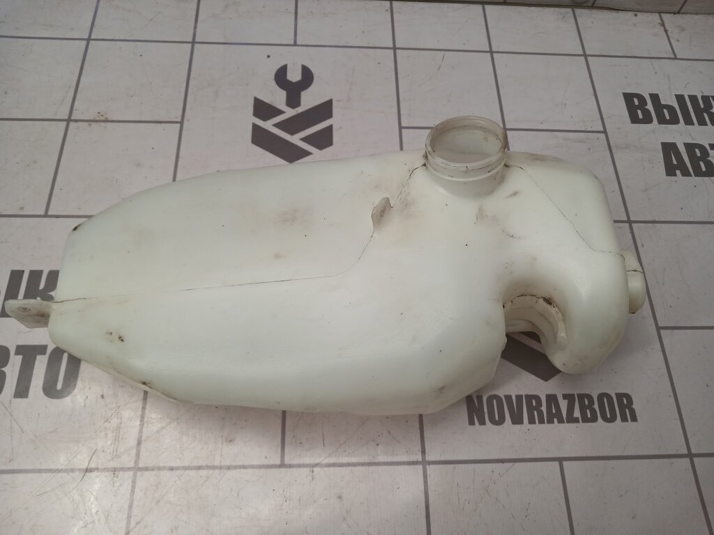 Бачок омывателя лобового стекла Renault Logan 2 14-18