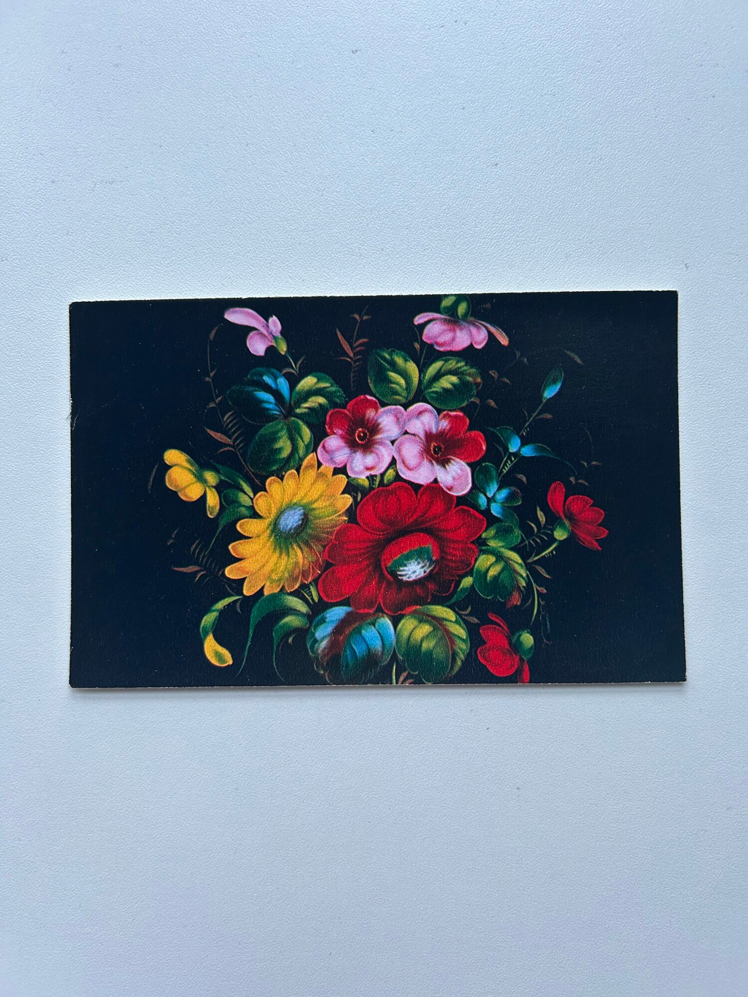 Винтажная открытка СССР Букет цветов. Фрагмент декоративной росписи на подносе (с. Жостово). Издание 1973 года