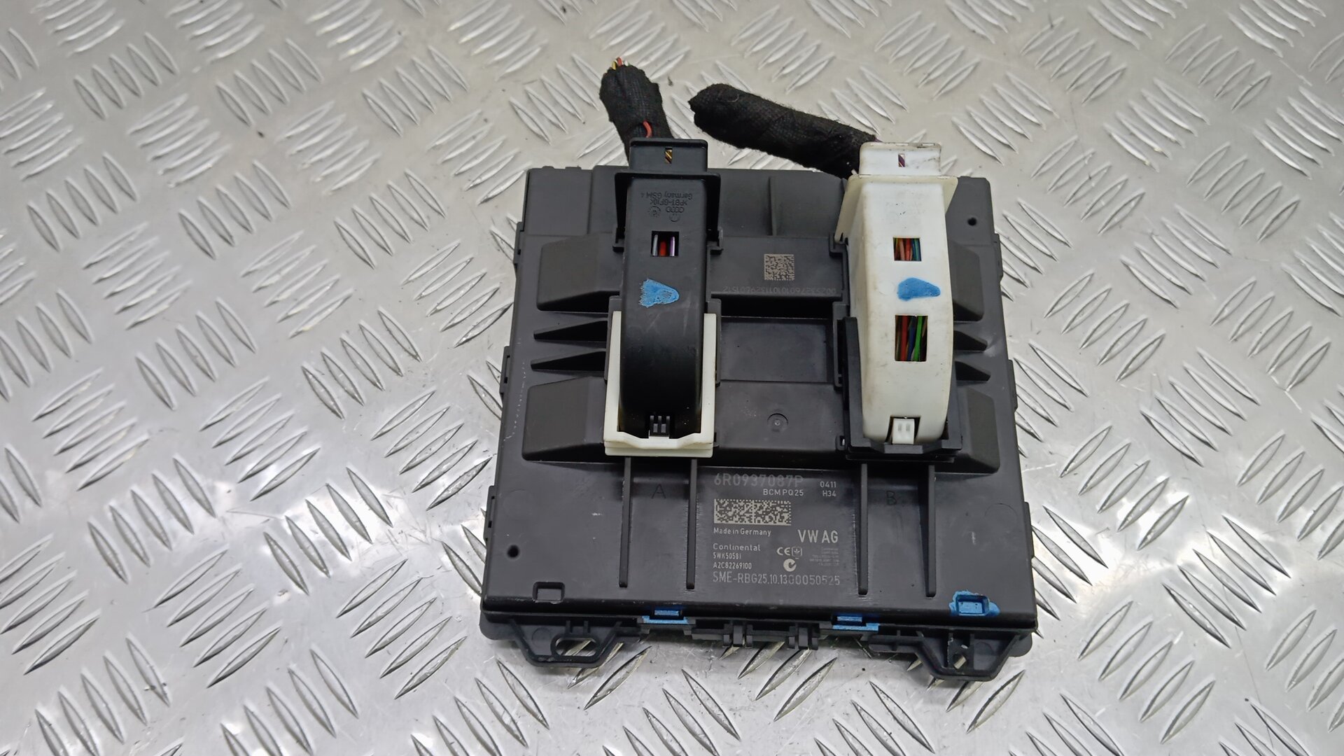 Блок комфорта SKODA RAPID, Номер 6r0937087p