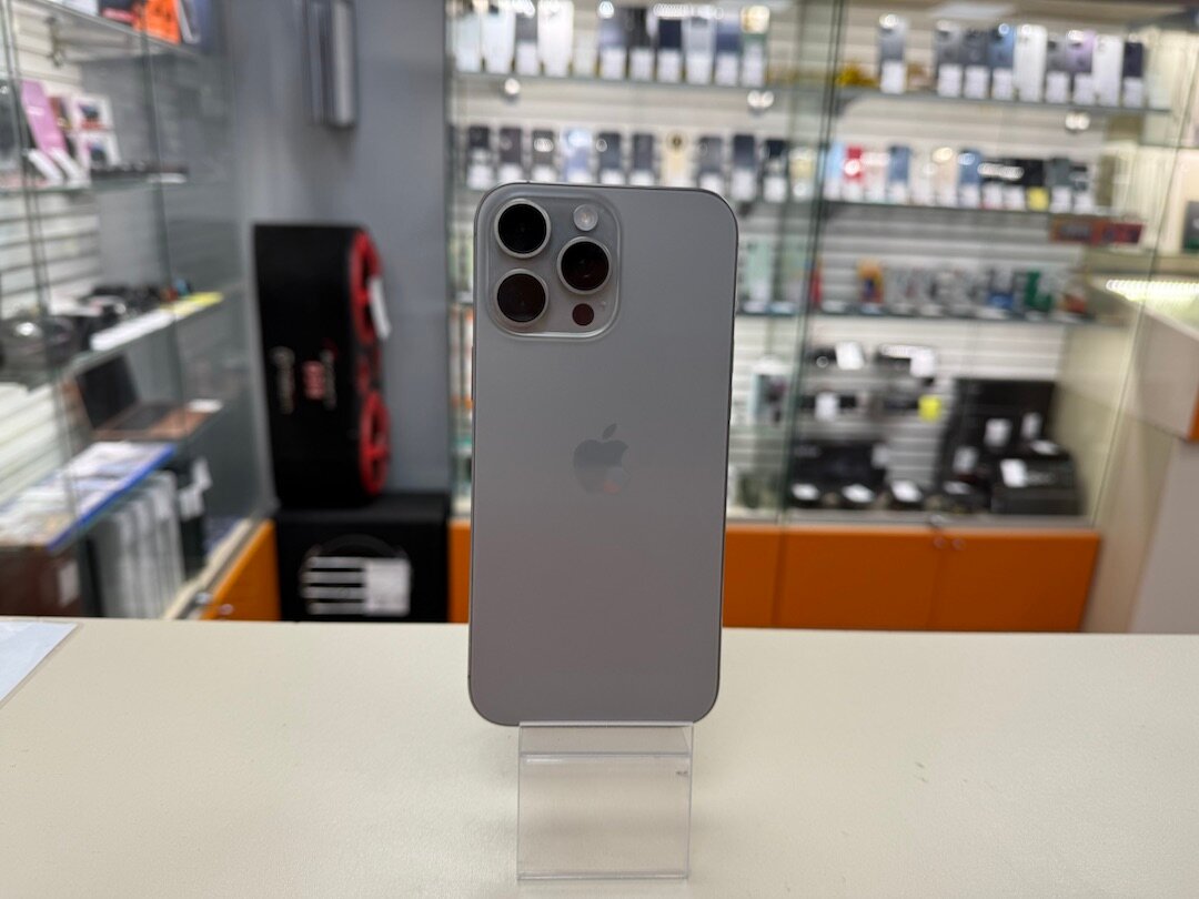Смартфон Apple iPhone 16 Pro Max 256Gb SIM+eSIM, Titanium Б/У, уценка