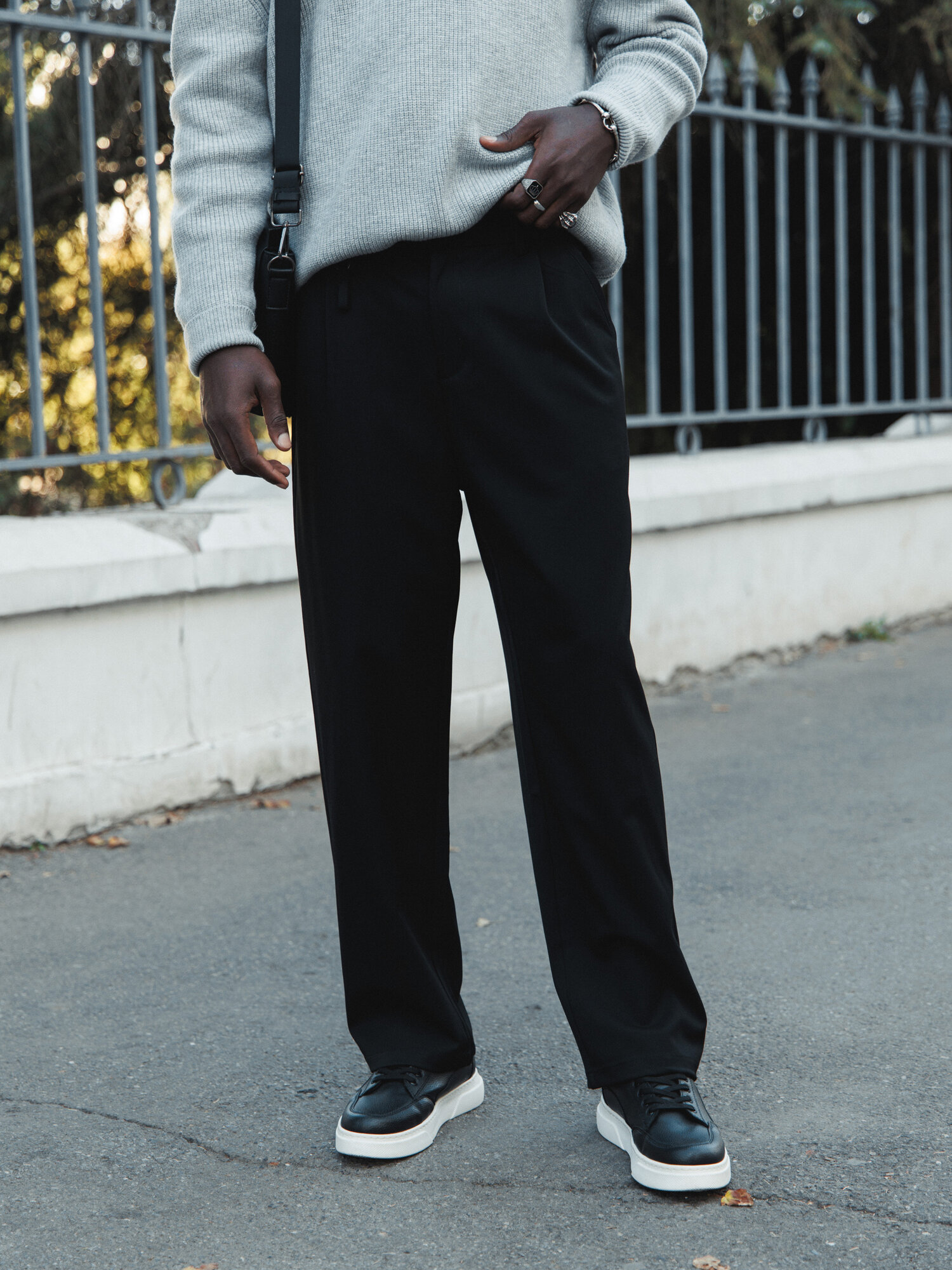 Брюки чинос классические широкие