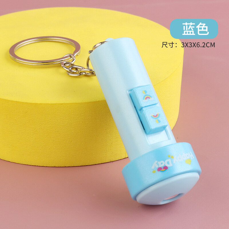 Миниатюрный фонарик-брелок для ключей, призы для детского сада, маленький фонарик в форме макарон, парный брелок для