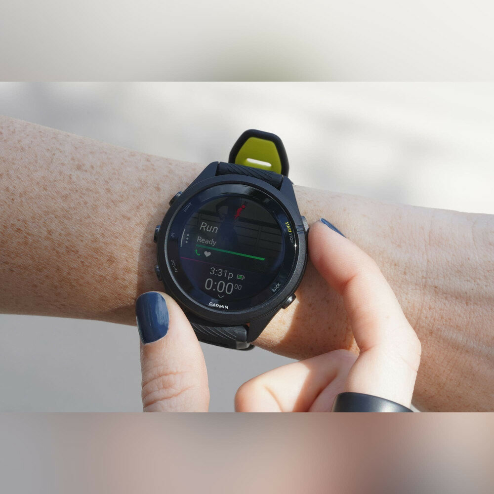 Смарт-часы Garmin Forerunner 265S AMOLED, черные с гипоаллергенным силиконовым ремешком, 41мм, 010-02810-13, Европа