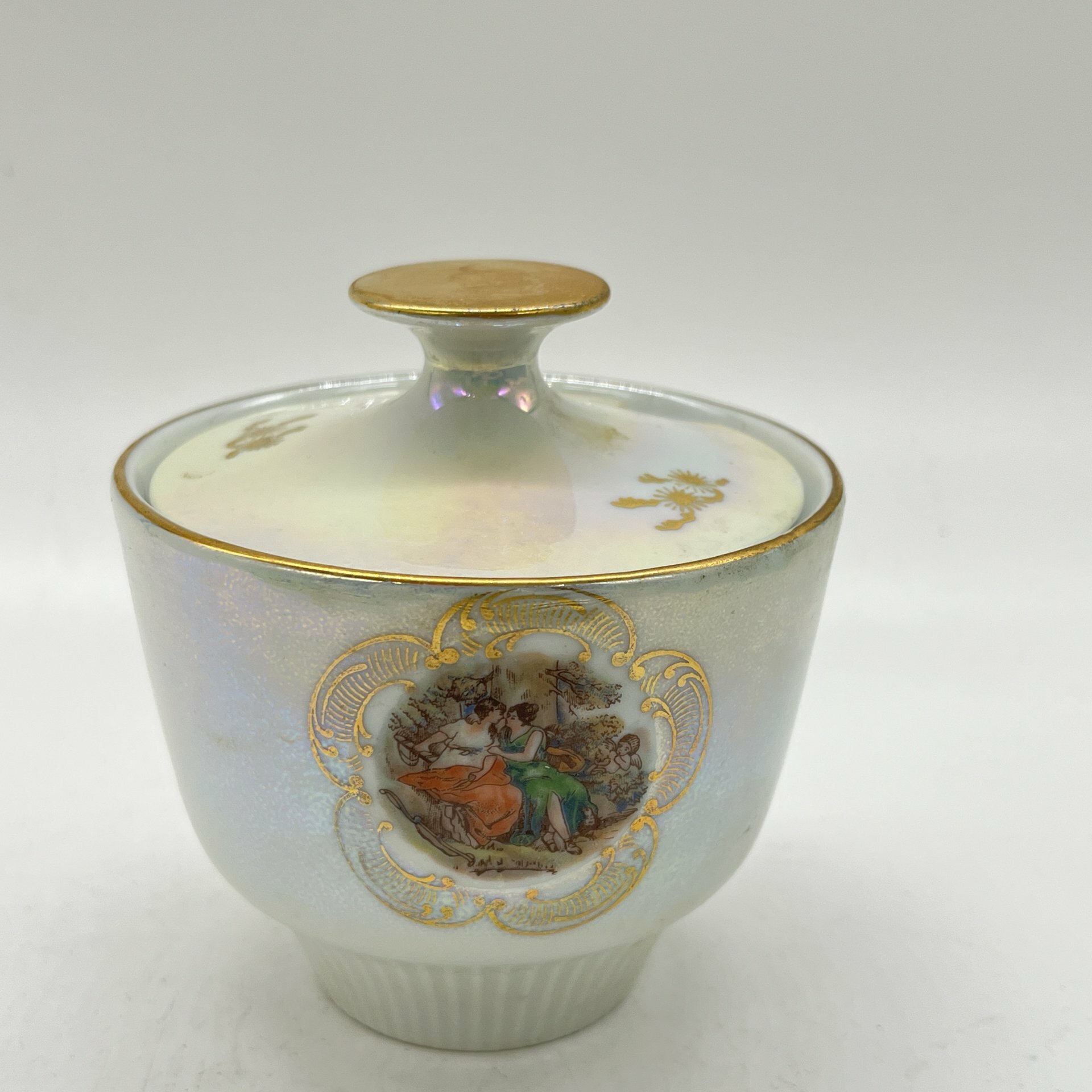 Сахарница (ёмкость для хранения) из сервиза "Мадонна", фарфор, люстр, золочение