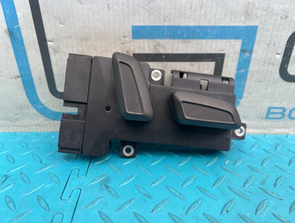 Блок кнопок Audi A4 2008 B8 CAEB 2.0 арт. 152701