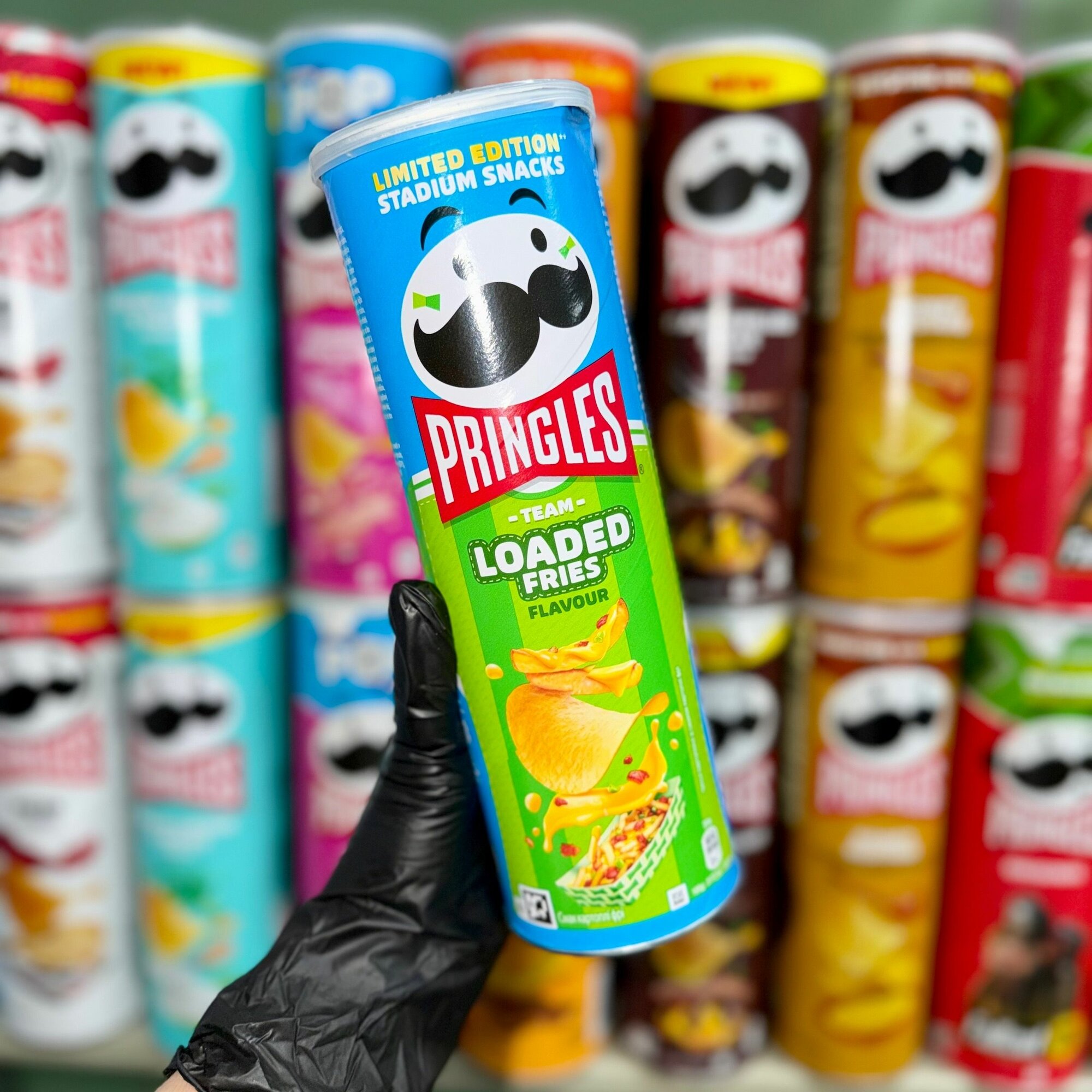 Картофельные чипсы Pringles Team Loaded Fries Flavour/Принглс со вкусом картофеля фри с соусами 165 гр.