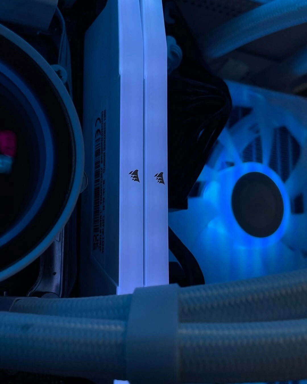 Игровой ПК( Intel Core i7-13700KF / NVIDIA GeForce RTX 5070 (12 Гб) / RAM 64 ГБ / SSD 2 ТБ ) (Игровой компьютер / системный блок) — фото 1