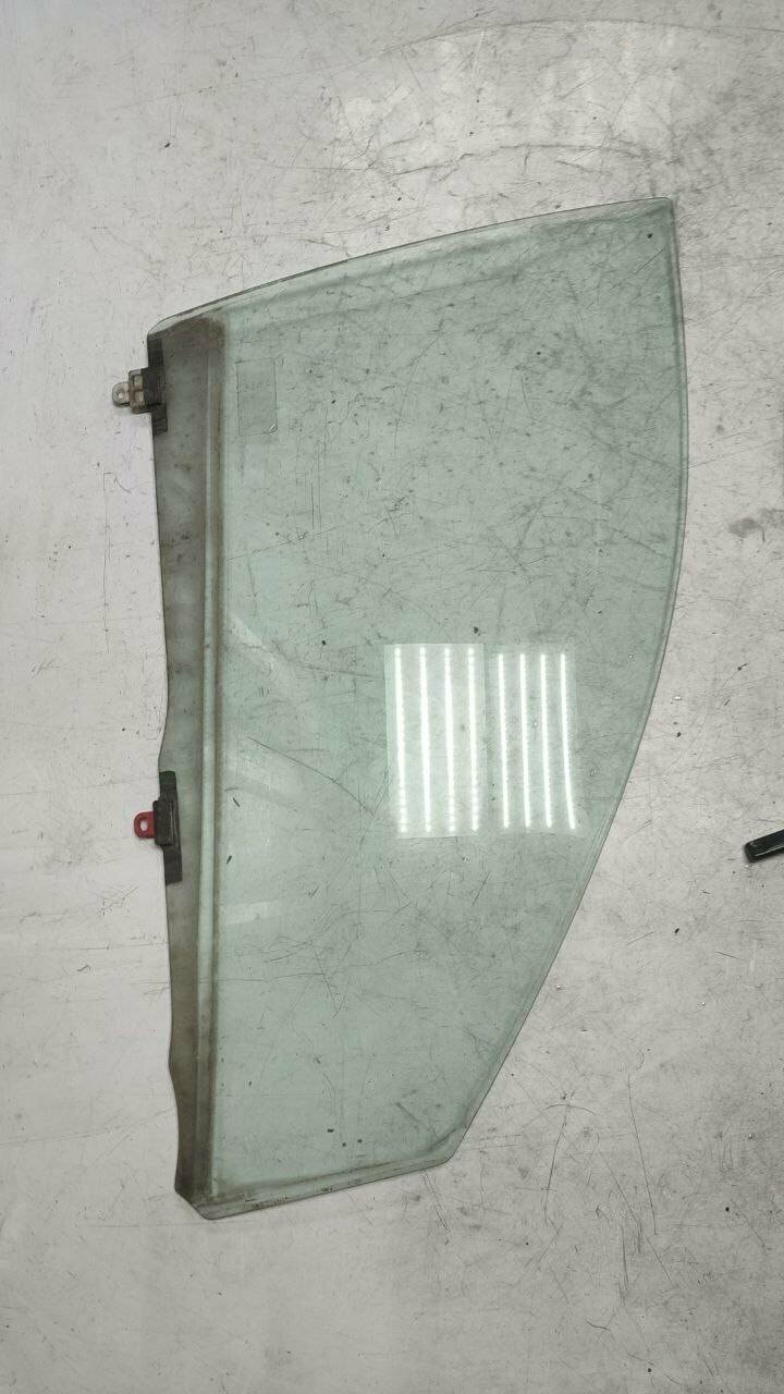 Стекло двери передней левой Ford C-Max (2003 - 2007)
