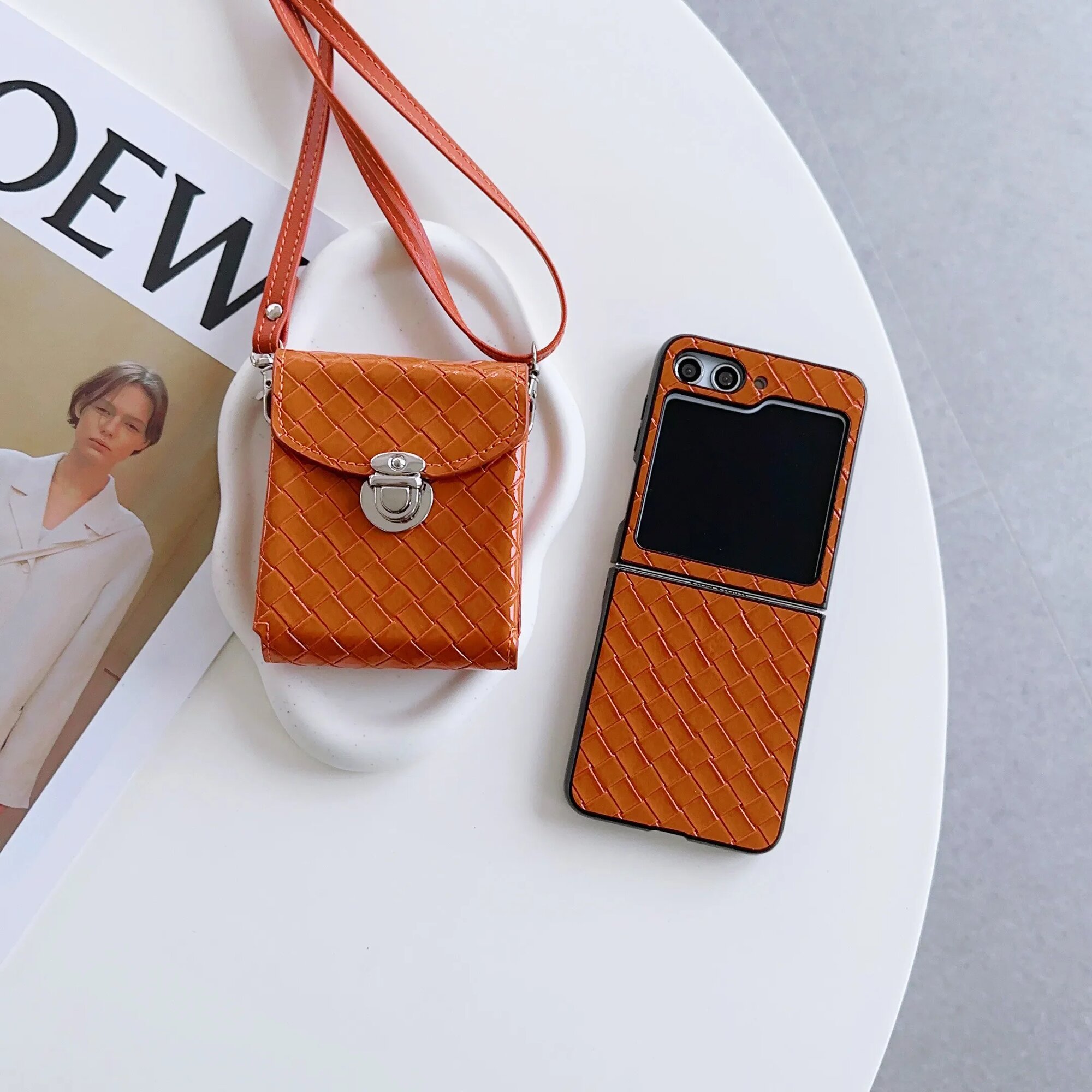 Кожаная сумка через плечо 2 в 1, кожаная сумка для телефона Samsung Galaxy Z Flip 7 6 5 4 Flip3 Flip4 Flip5 Flip6 5G, чехол на плечо с ремешком Orange, Galaxy Z Flip6