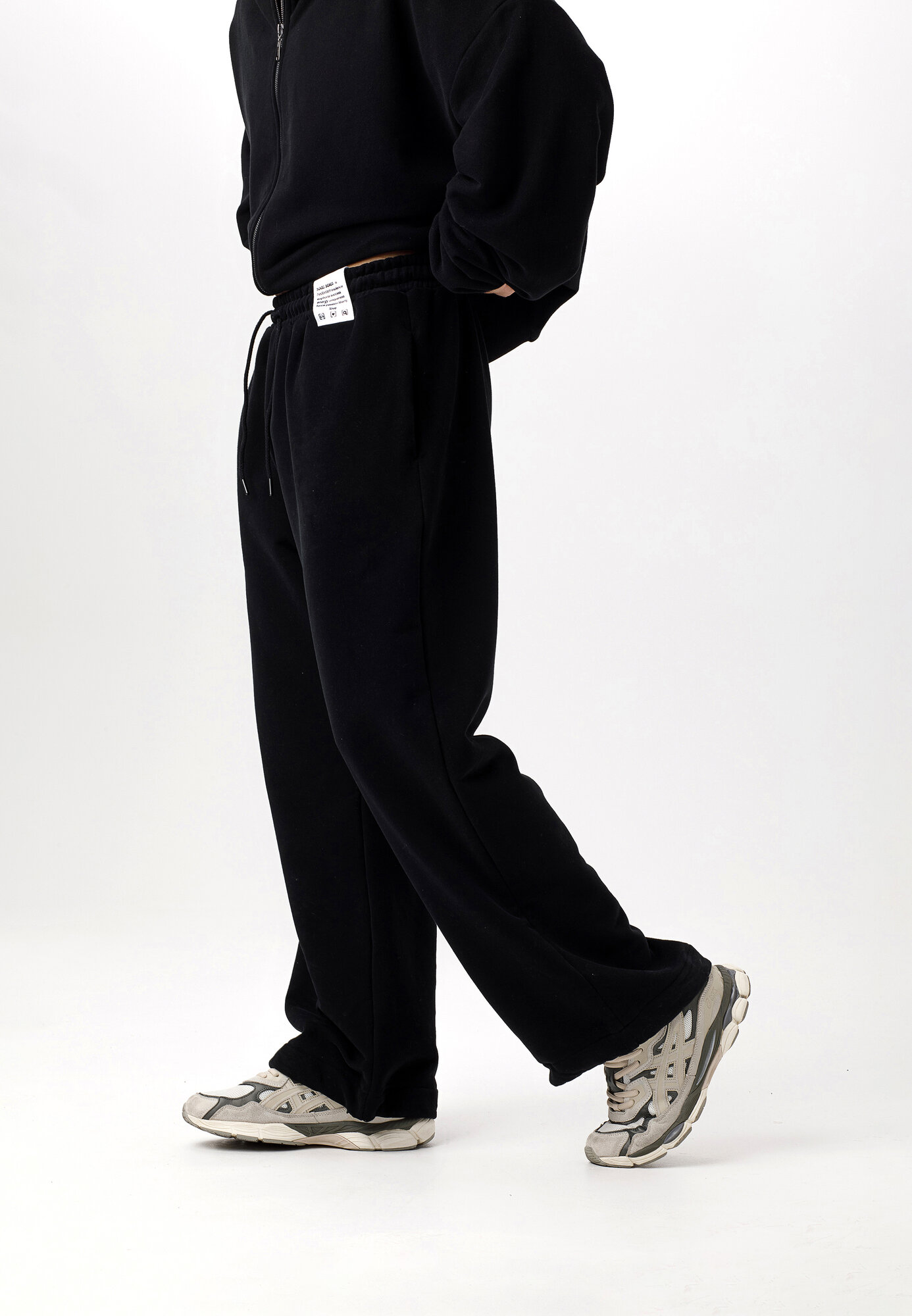 Брюки спортивные