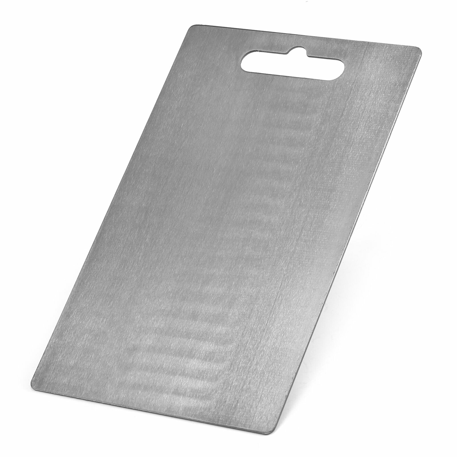 Чистая титановая доска для бытовой нарезки фруктов.