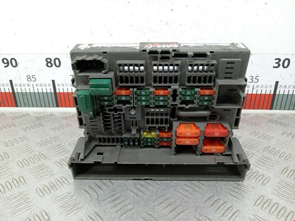 Блок предохранителей BMW 3-Series (E90/E91/E92/E93) 61146978273 арт. 2265672