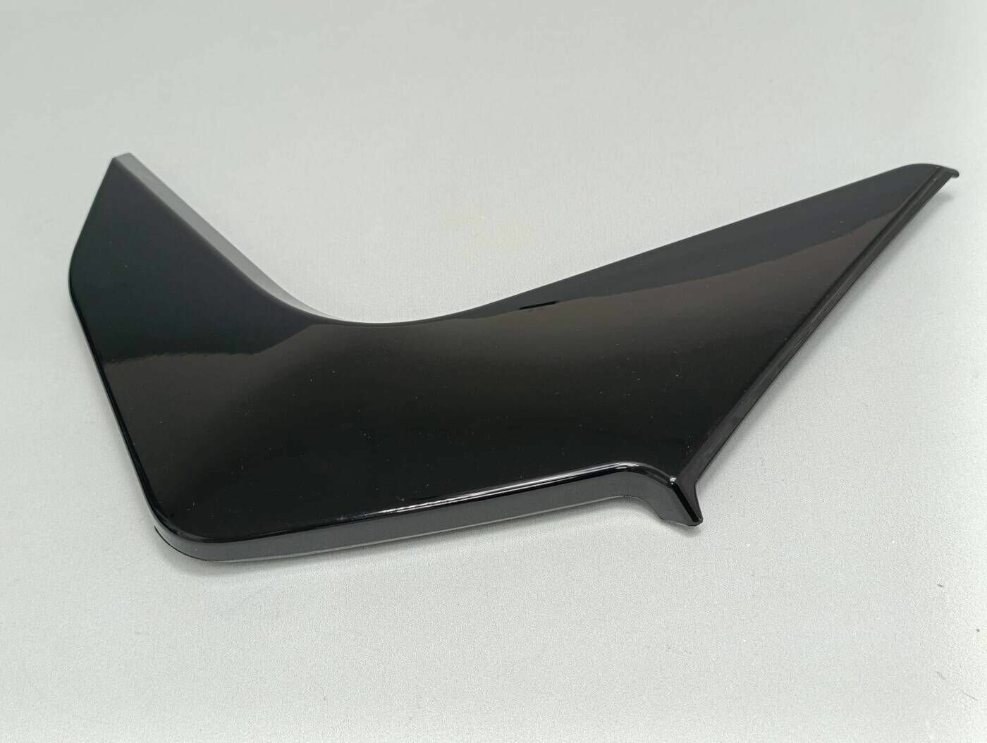 Боковой обтекатель центральный левый ATAKI TOURIST 300