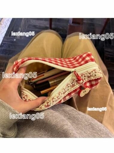 Красный пенал большой емкости Hello Kitty