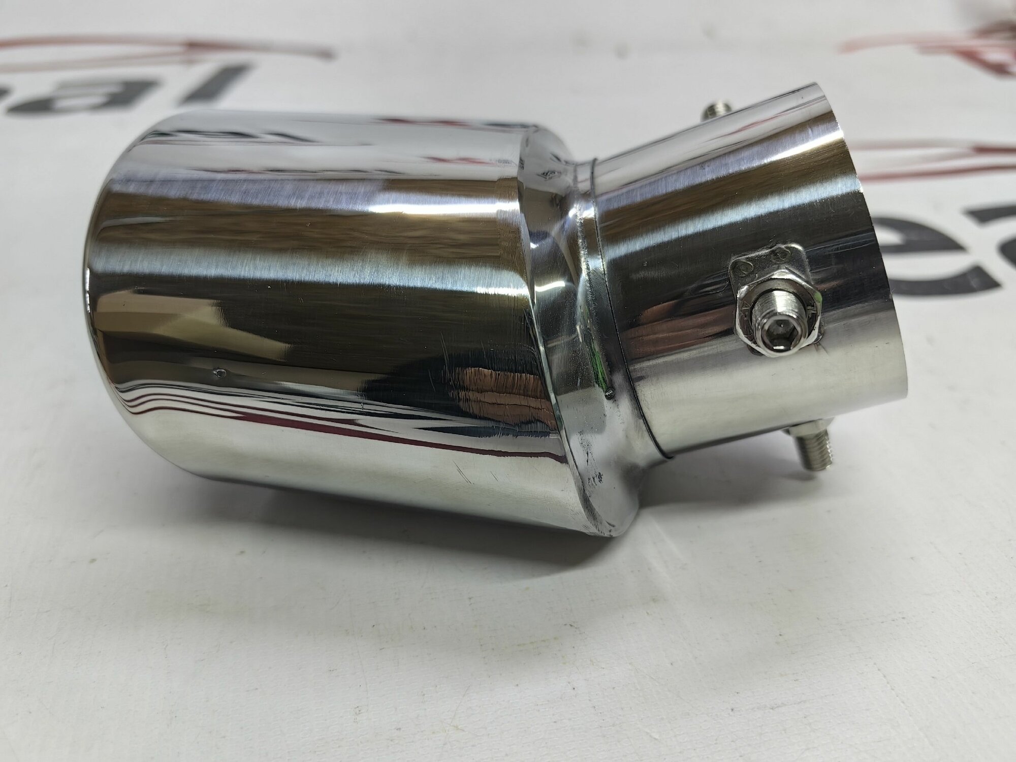 Насадка на глушитель нержавеющая сталь изогнутая с сеткой на 3-х креплениях (003)