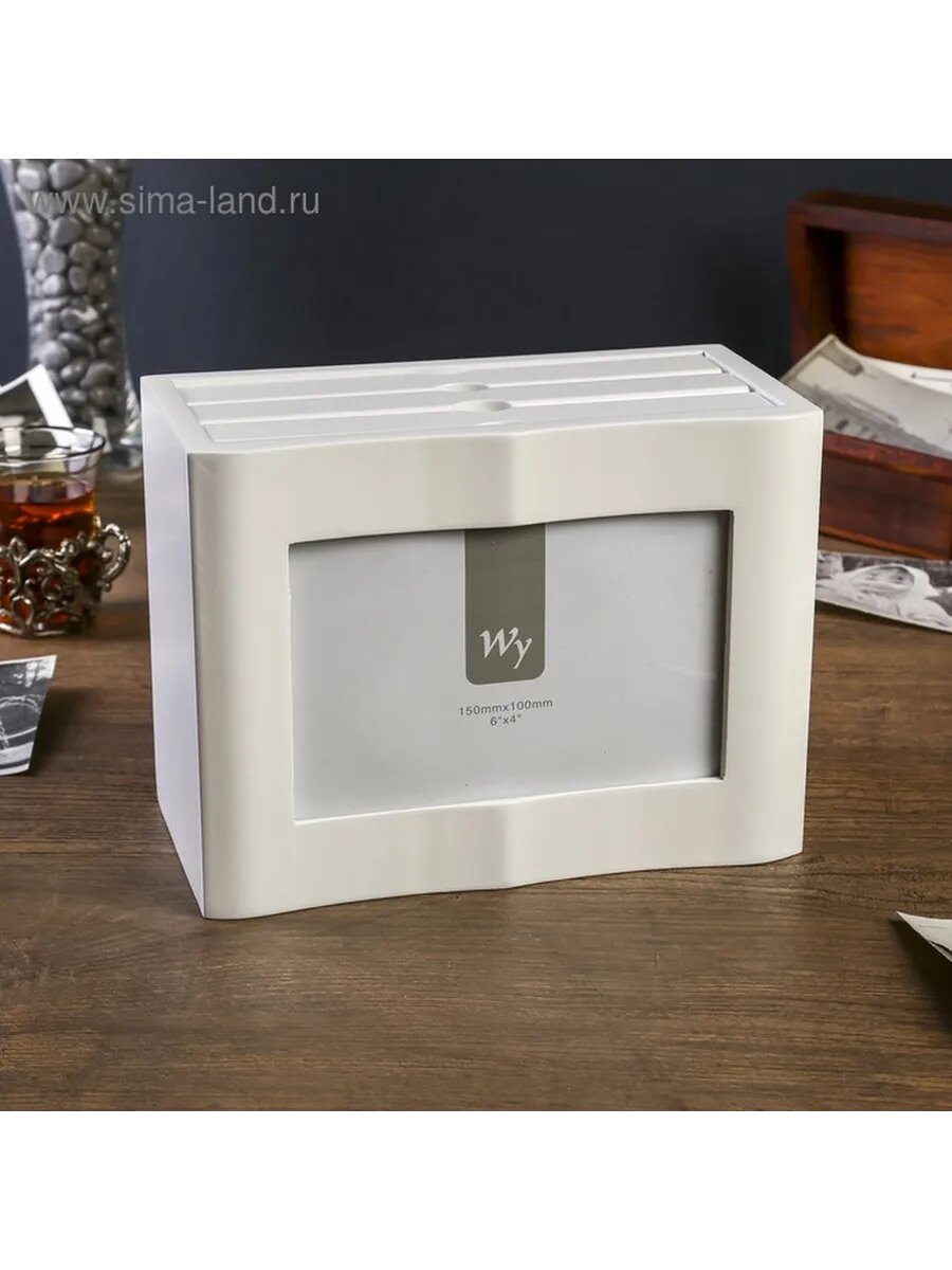 Стильный фотоархив с часами и рамкой для 72 снимков