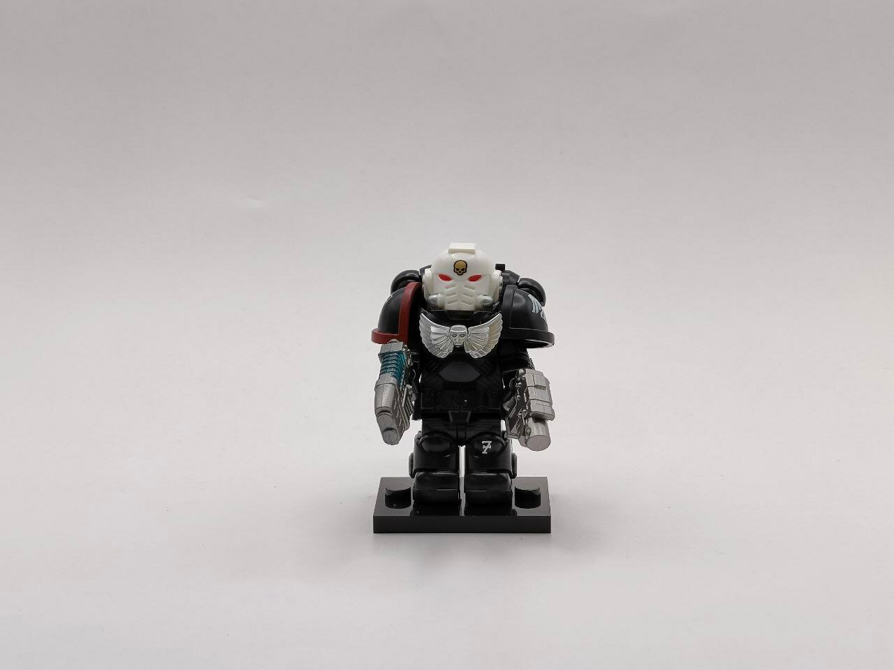 Минифигурка "Гвардеец Ворона", фигурка персонажа из вселенной "Warhammer", совместима с конструкторами Lego