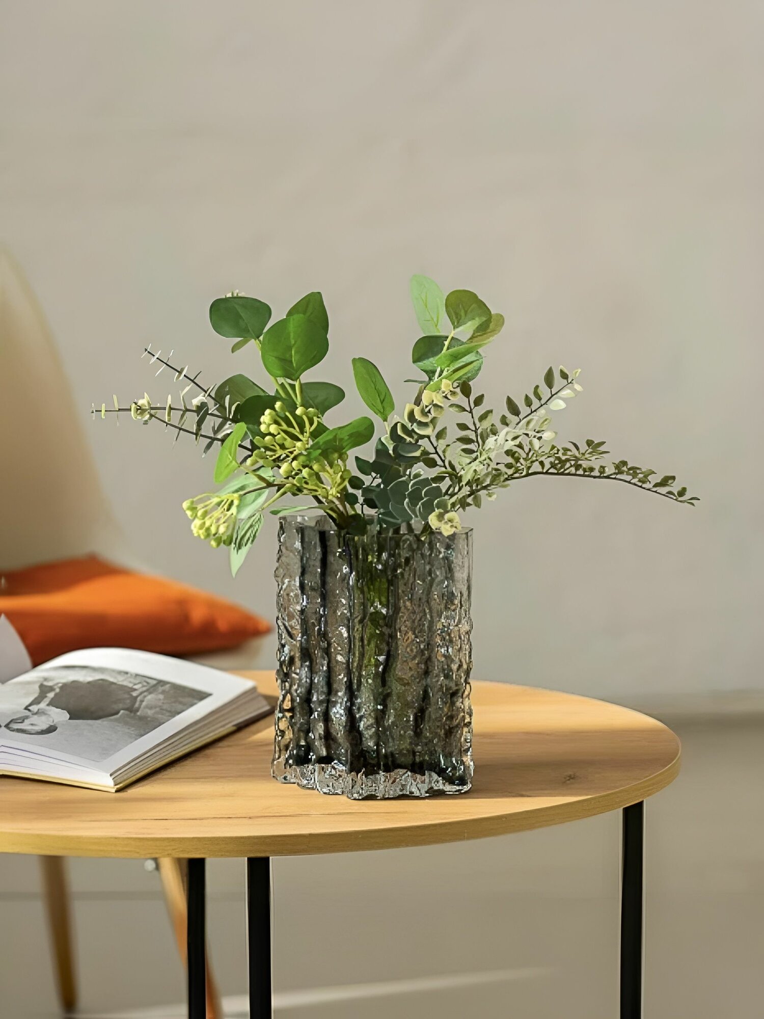 Ваза стеклянная для цветов и сухоцветов