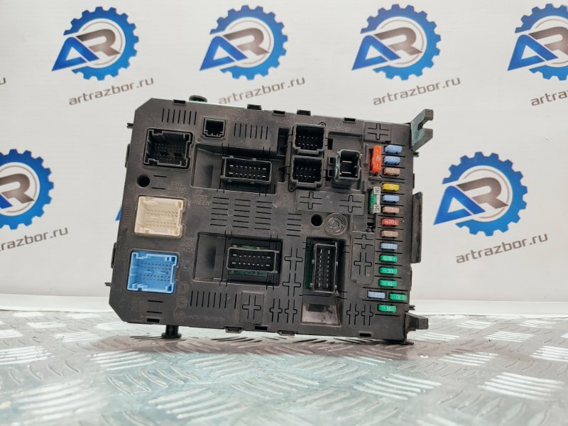 Б/У Блок предохранителей Peugeot 408 / Пежо 408 1.6 10FHBX (EP6C) 120Л.С 2012