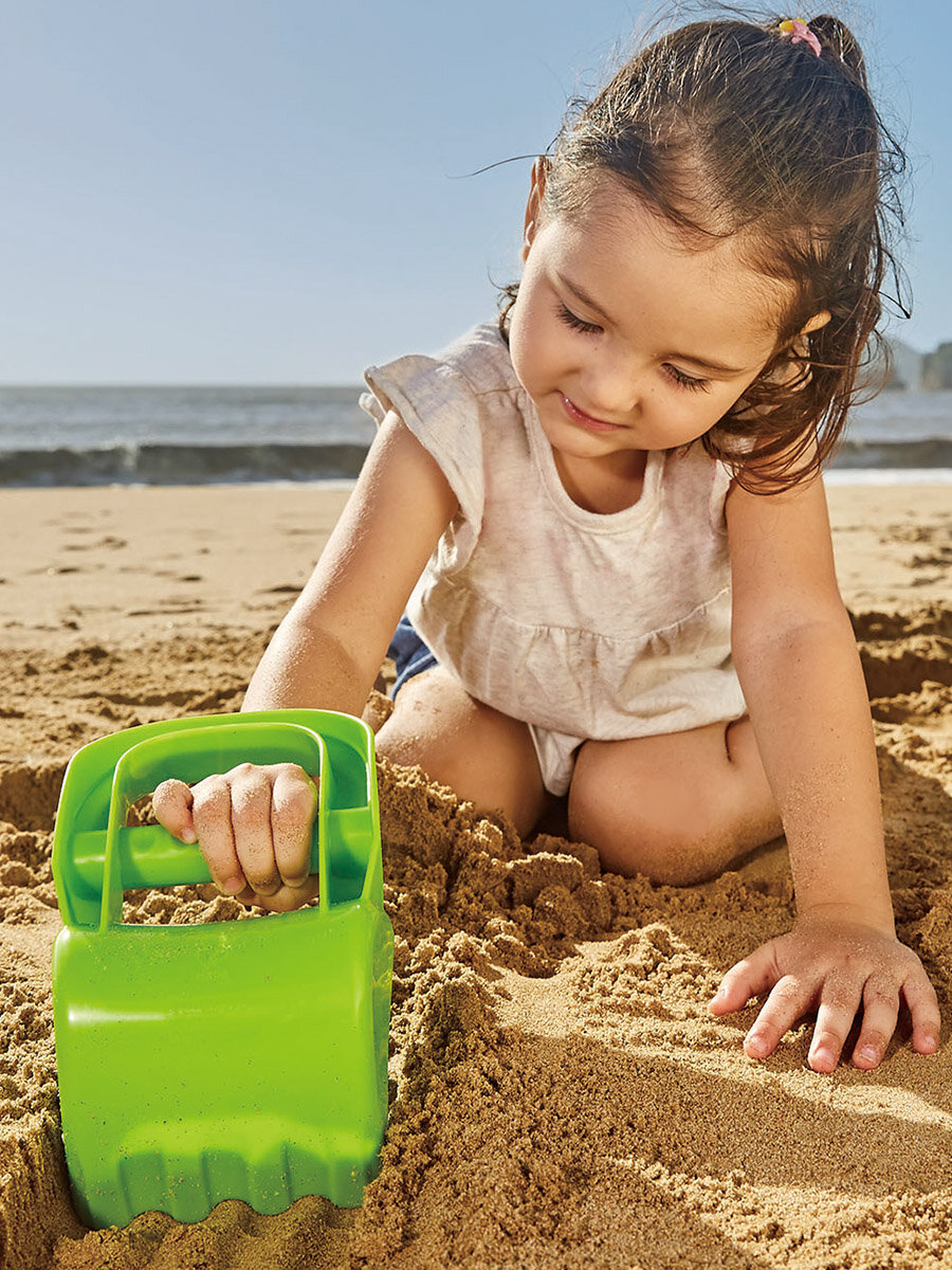 Игрушка для песка Hape (море, песочница) "Ручной экскаватор", зеленая E4073_HP