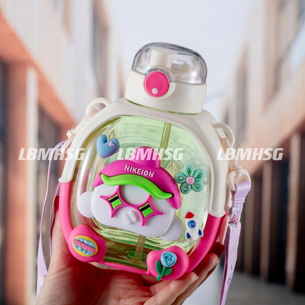 2025 новая модель двойного пития пластиковой посуды для детей: соломинка, мультяшная, яркоцветная энергетическая посуда, розовый цвет, объем 1000 мл, портативный кувшин