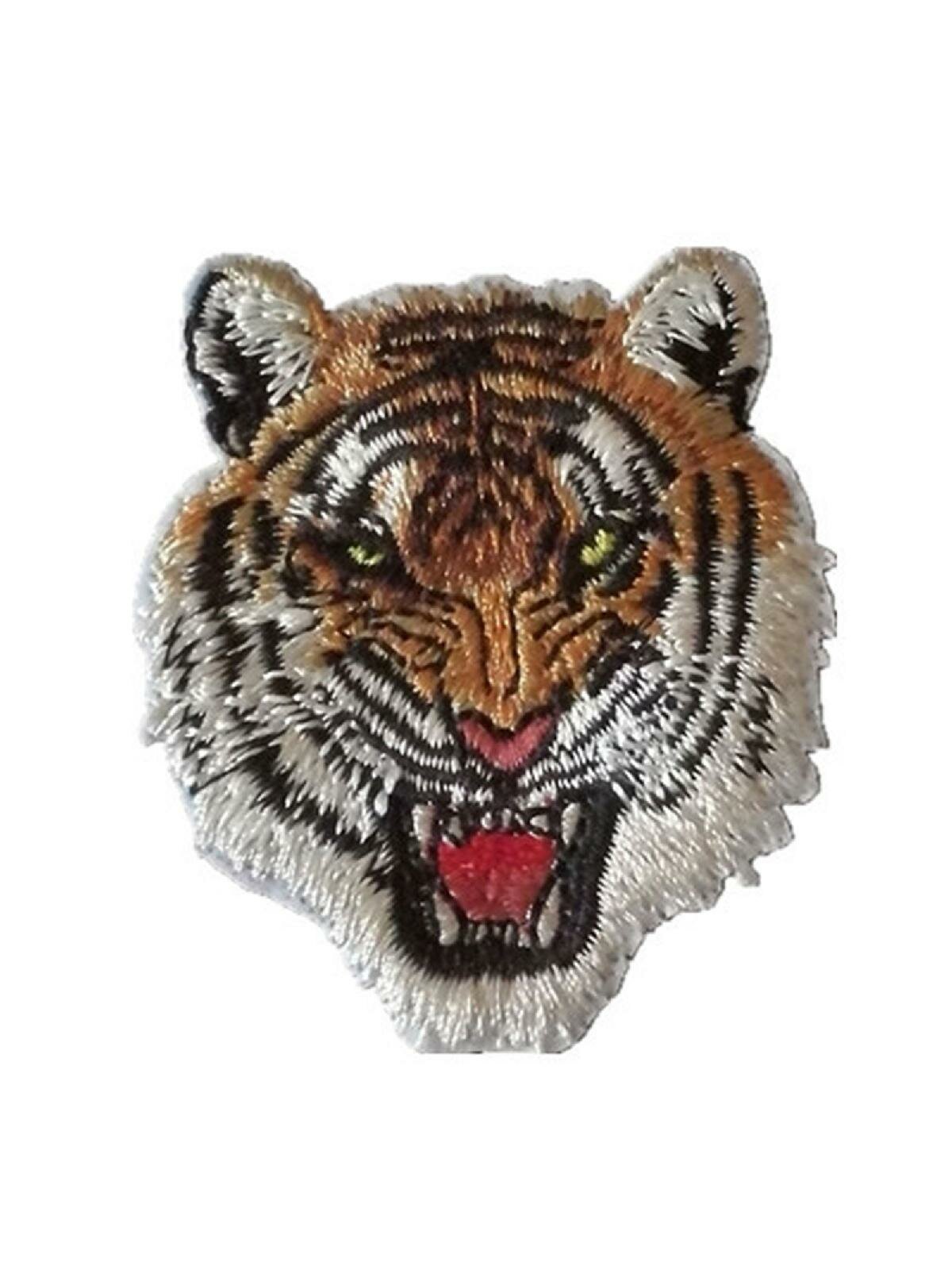 Вышитая аппликация "Тигр"