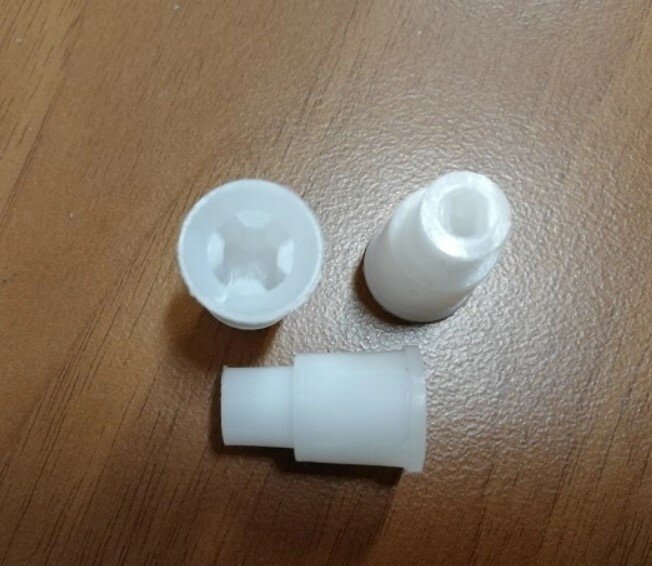 Переходник двигателя миксера, блендера Redmond (D-16/14/10mm, Z-4, посадка 3х5мм)