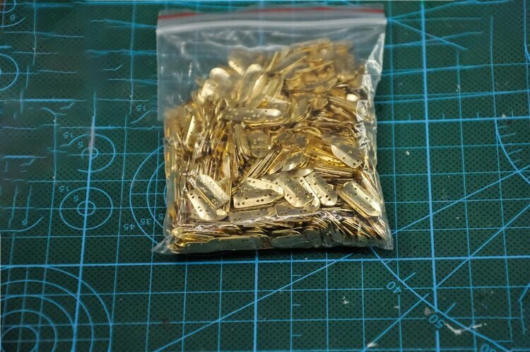 Металлические бронеплиты 1:6 100Pcs, Gold