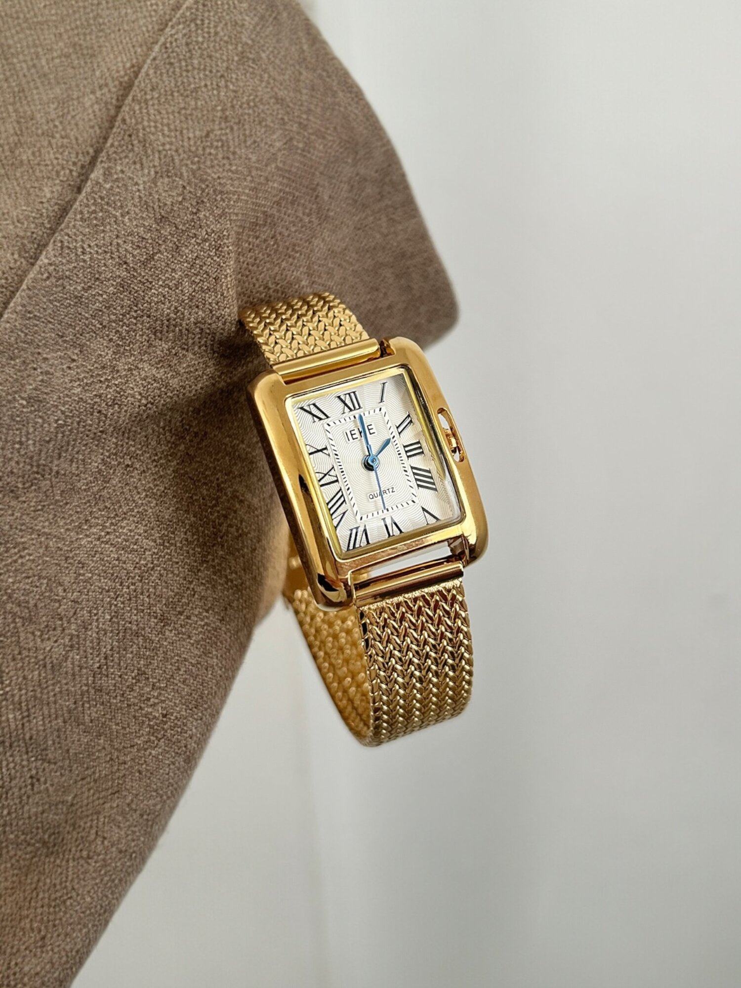 Наручные часы IEKE