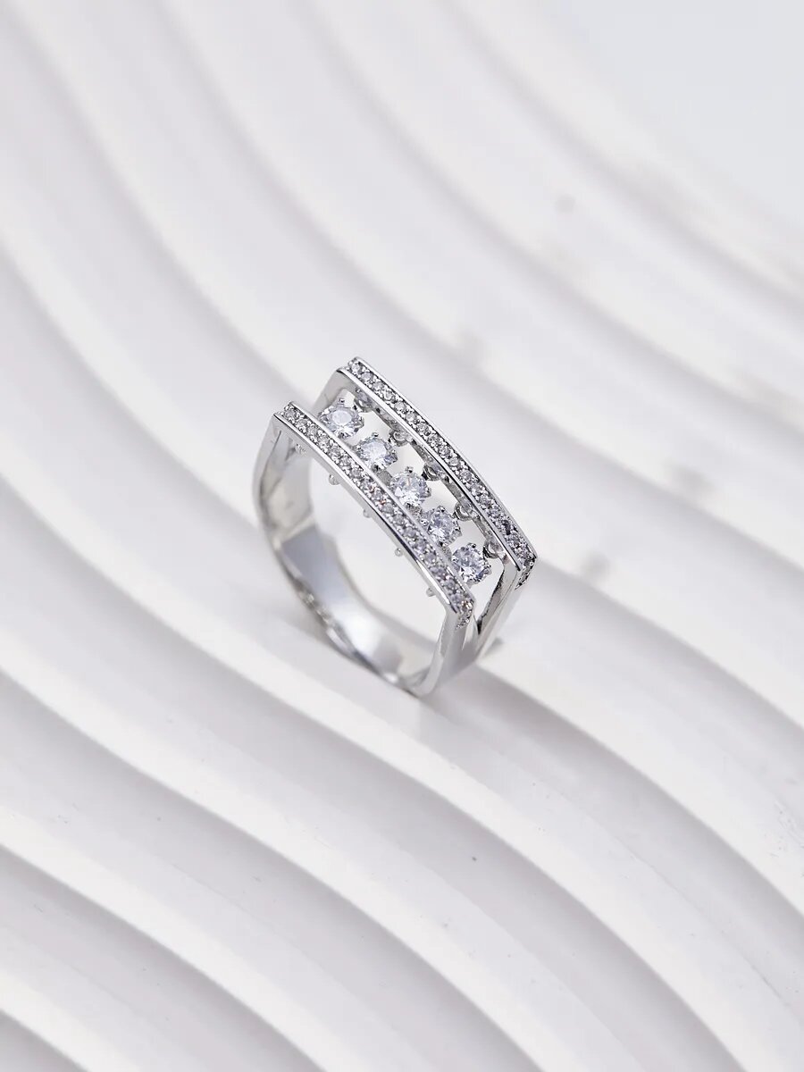 Кольцо, фианит, циркон, кристалл