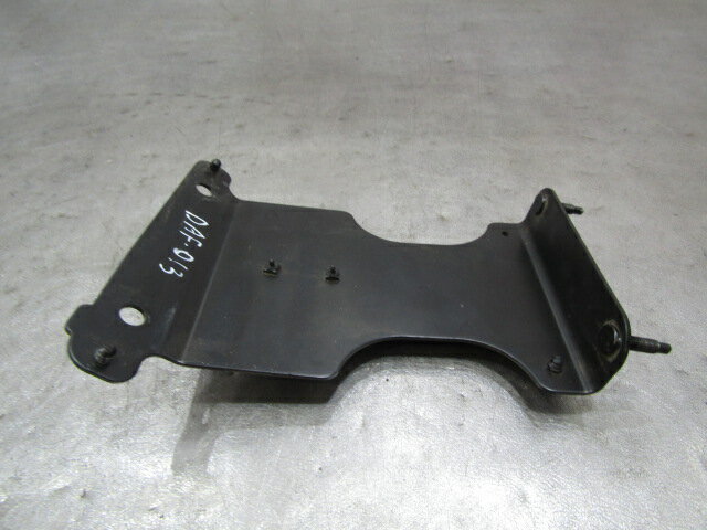 Кронштейн рулевой колонки в сборе с распределителем воздуха DAF XF 105