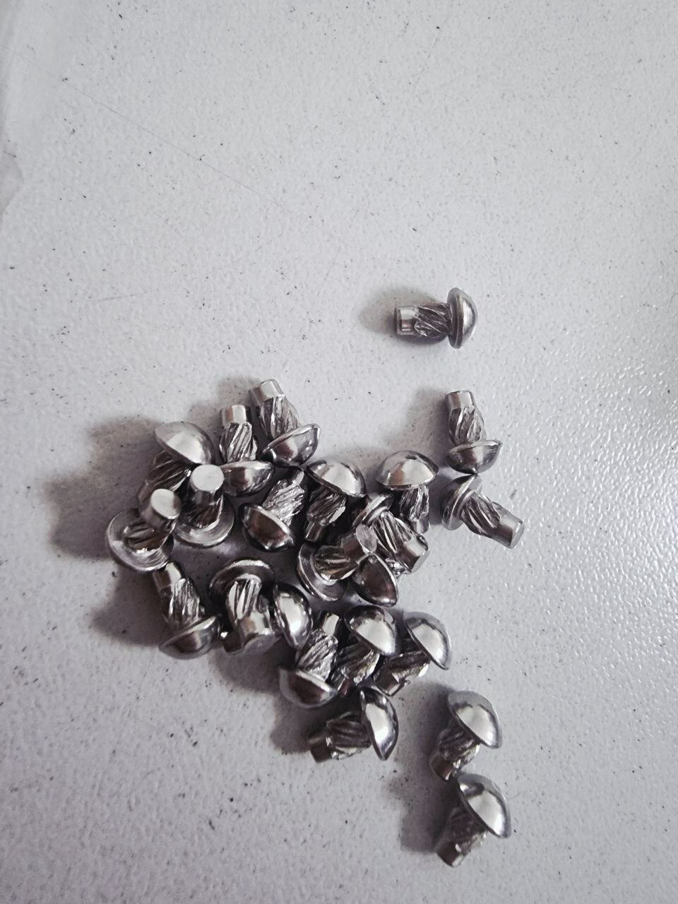 Заклепка под молоток с полукруглой головкой А2 DIN 660 3*5мм (110шт-1уп) Wurth, Германия