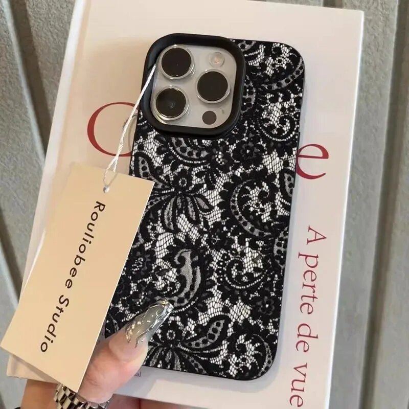 Черный чехол Roulobee Studio для iPhone 17 Pro Max