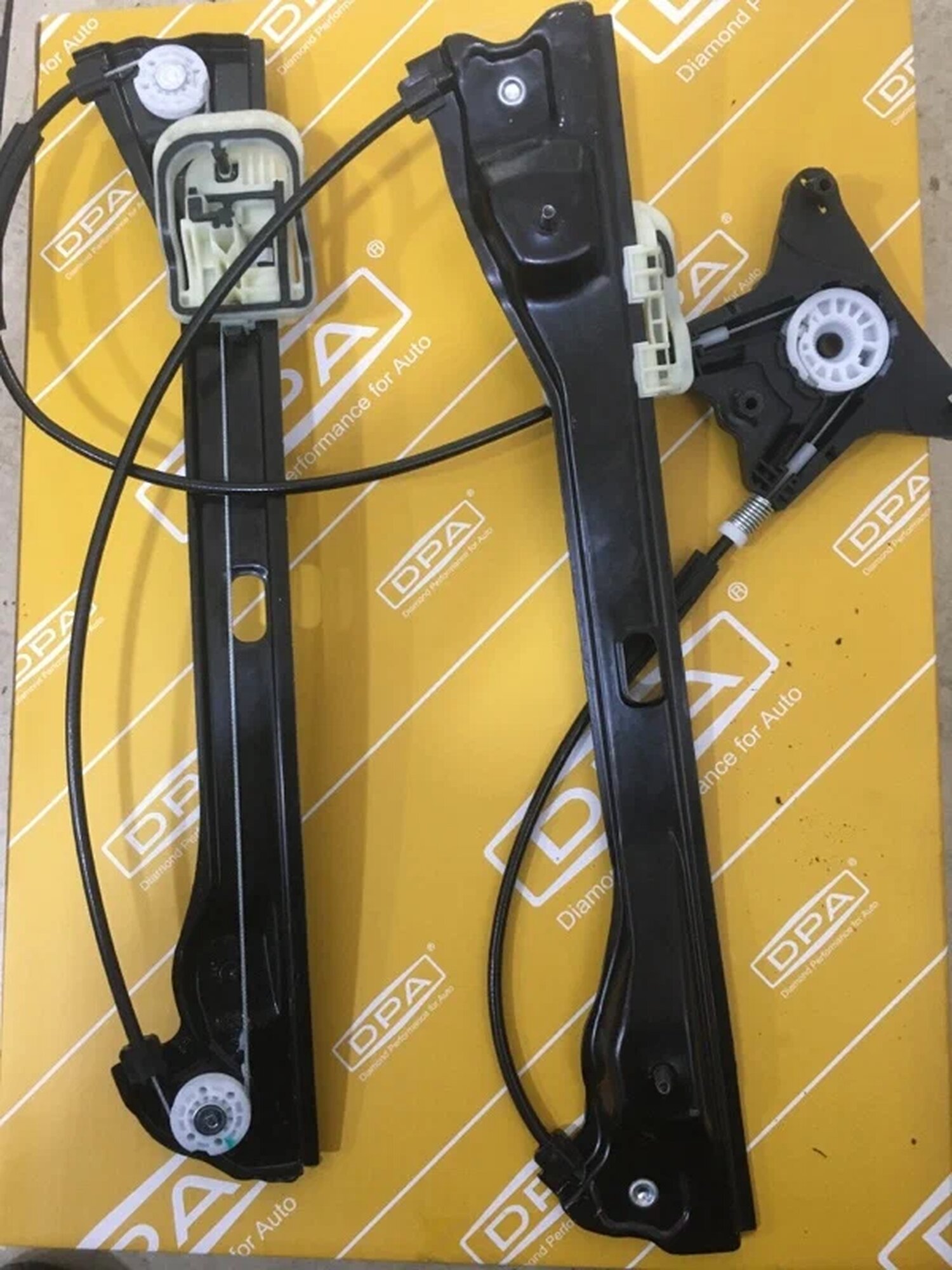 Стеклоподъемник DPA 88371036402, для Skoda Rapid, передний, левый