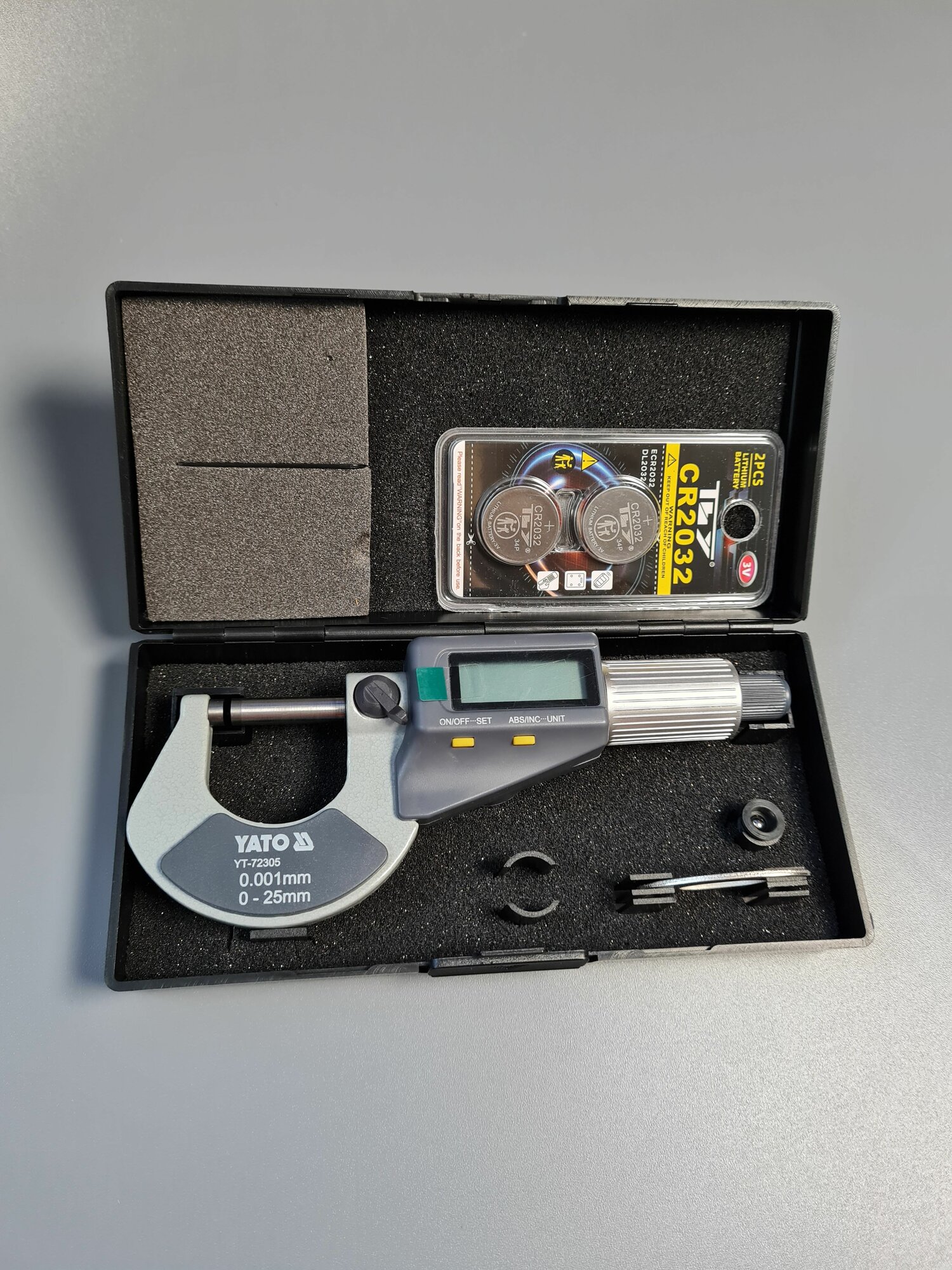 Микрометр YATO YT-72305 0-25 мм цифровой дисплей