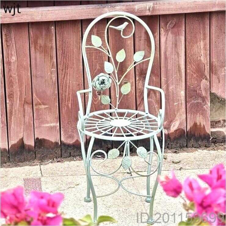 Садовый стул