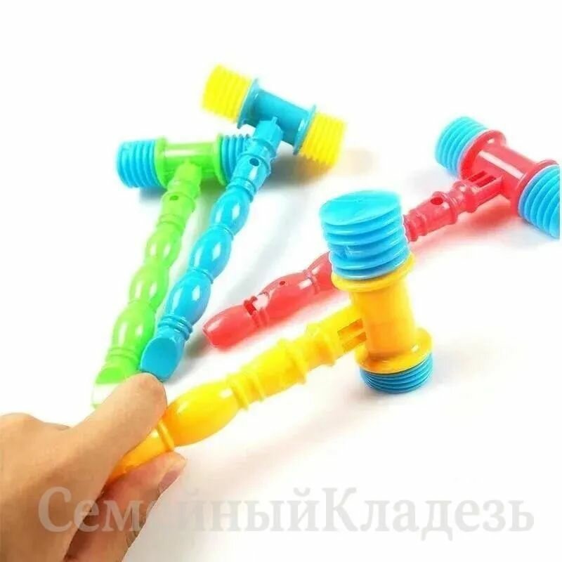 Молоток детский пищалка / развивающая игрушка / молоточек со свистком. Размеры 23х10 см. 1 шт/случайный цвет