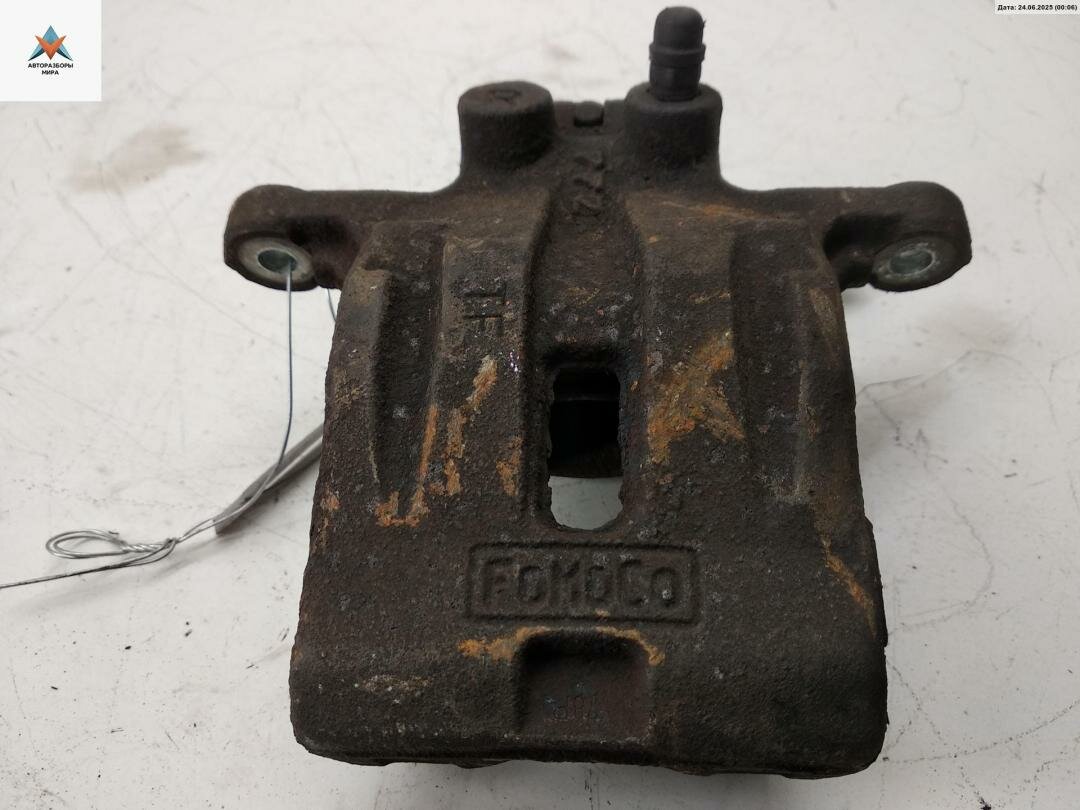 Суппорт задний правый Mazda CX-7 2007