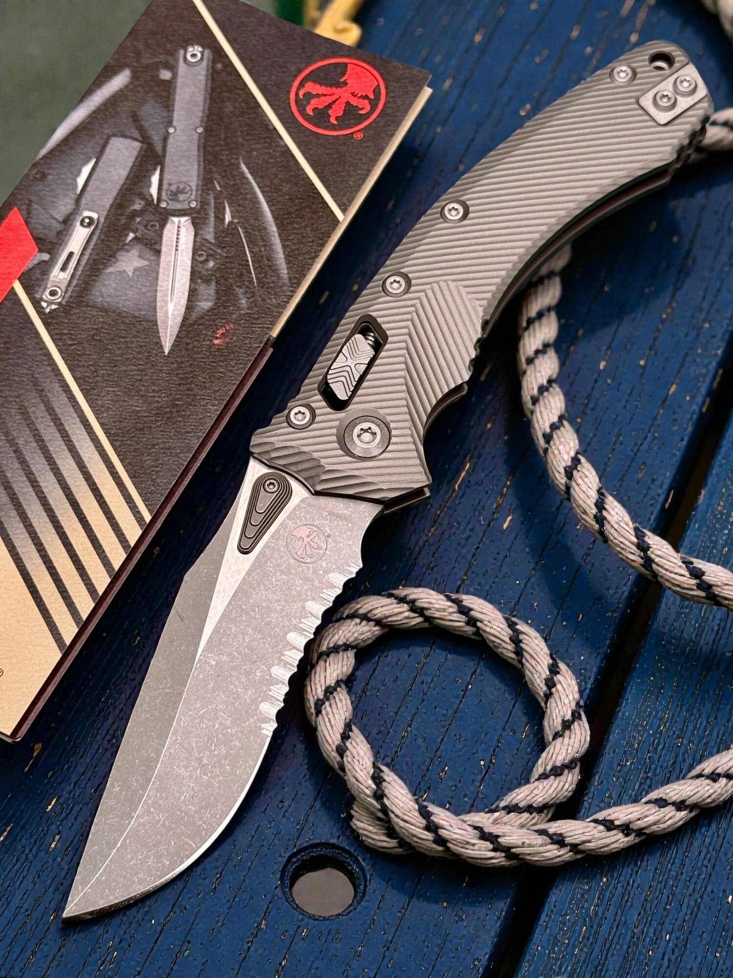 Нож складной MicroTech MCT137RL11APFLNC Amphibian Ram-Lok, Part Serrated Apocalyptic Blade, Fluted Natural Clear