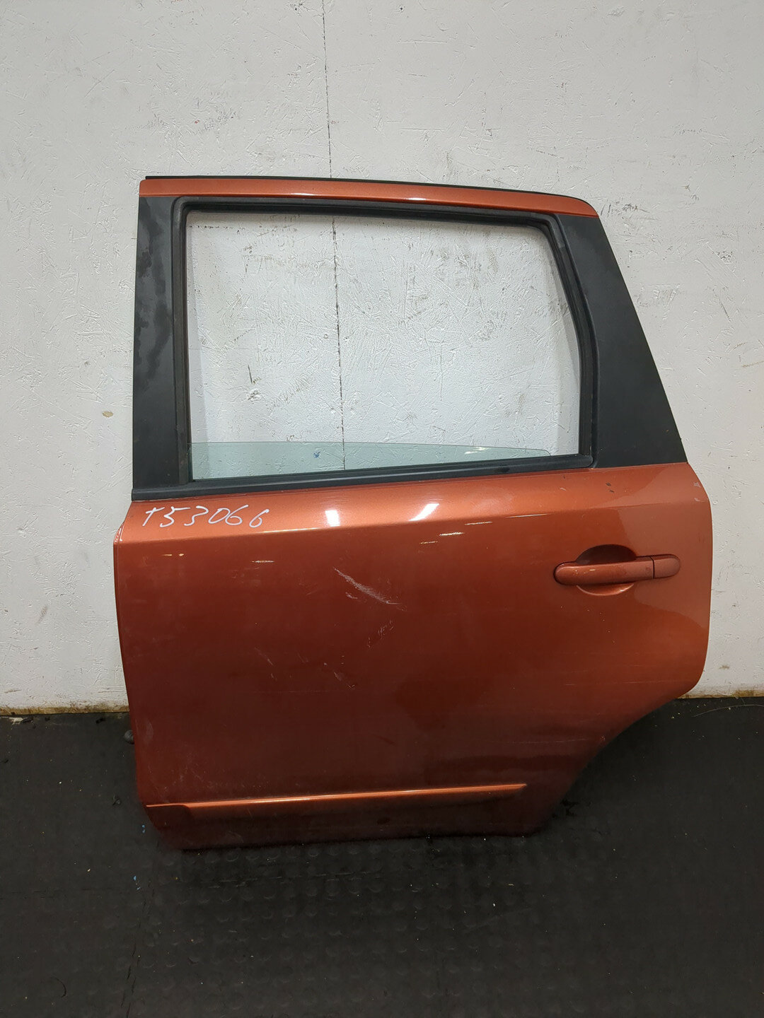 Дверь боковая (легковая) левая задняя Nissan Note E11 Б/У