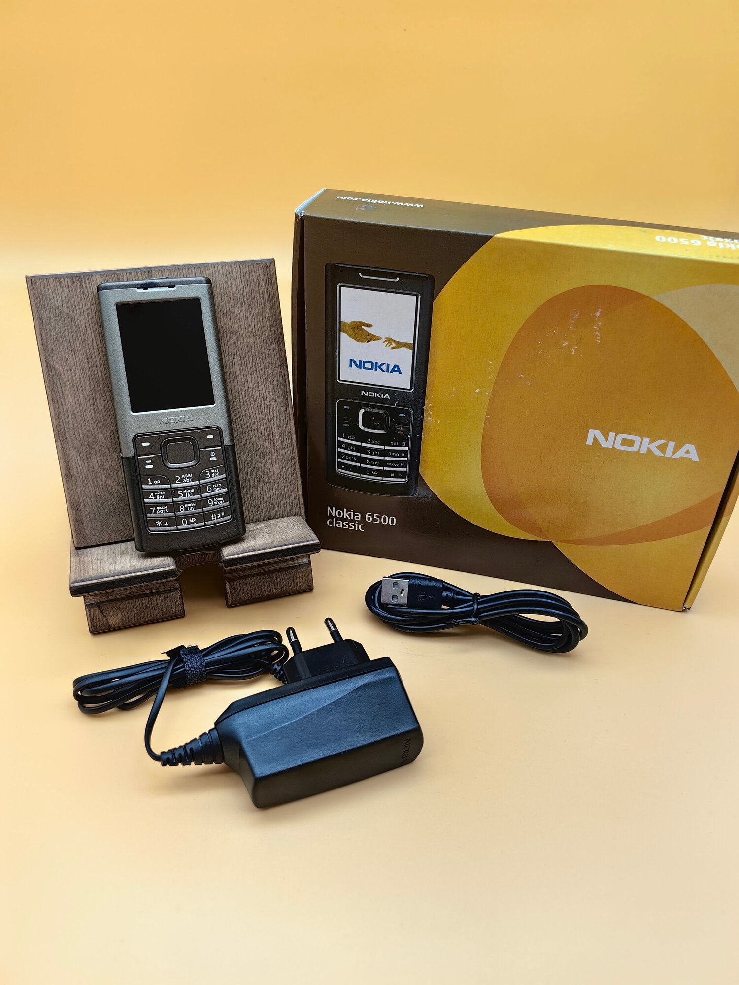 Мобильный раритетный кнопочный телефон Nokia 6500 Classic, Коричневый